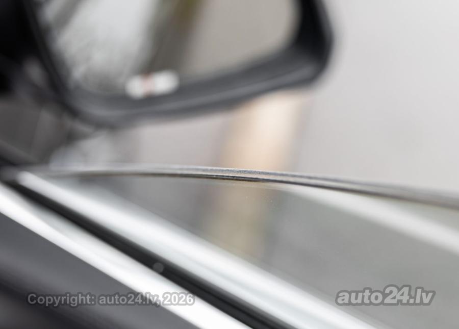 Melns BMW 7 Series 2014 Tallina, ar dzinēja tilpumu 3.00 L un nobraukumu 178 tūkst. km par 18199 €, foto 17 vietnē AUTOMOTO.COM.LV