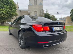 Black BMW 7 Series 2014 in Tallinn, with an engine capacity of 3.00 L and mileage of 0 thousand km for 11989 €, photo 12 on AUTOMOTO.COM.LV
