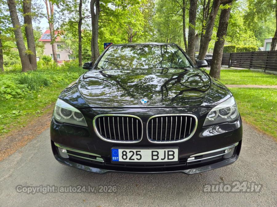 Black BMW 7 Series 2015 in Tallinn, with an engine capacity of 3.00 L and mileage of 186 thousand km for 17900 €, photo 4 on AUTOMOTO.COM.LV