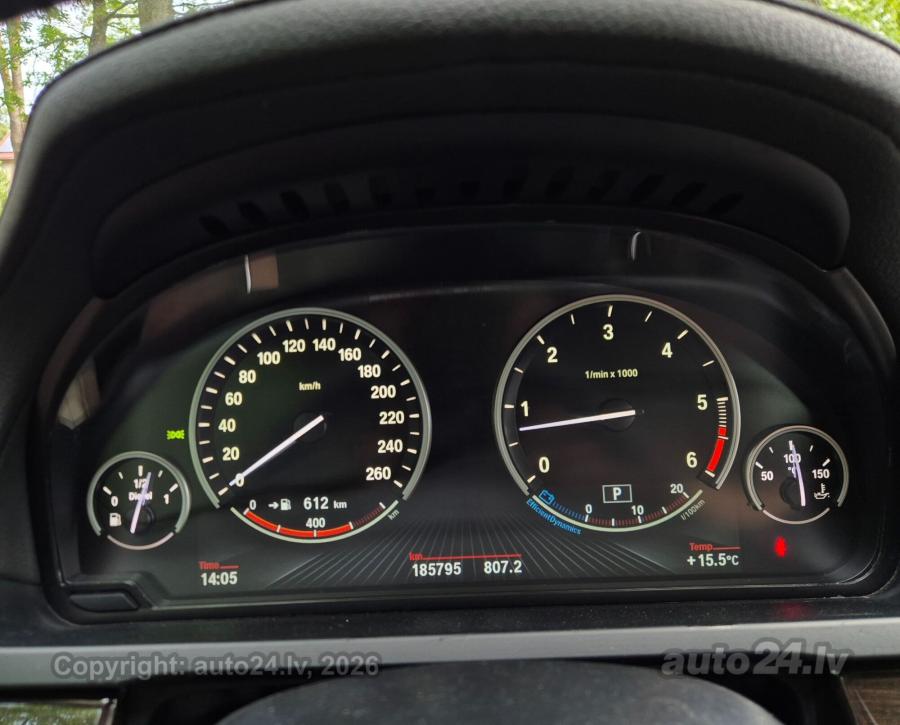 Black BMW 7 Series 2015 in Tallinn, with an engine capacity of 3.00 L and mileage of 186 thousand km for 17900 €, photo 25 on AUTOMOTO.COM.LV