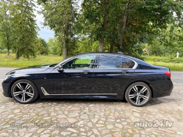 Black BMW 7 Series 2015 in Tallinn, with an engine capacity of 3.00 L and mileage of 254 thousand km for 21000 €, photo 3 on AUTOMOTO.COM.LV