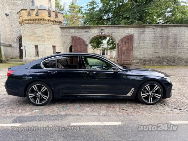 Black BMW 7 Series 2015 in Tallinn, with an engine capacity of 3.00 L and mileage of 254 thousand km for 21000 €, photo 7 on AUTOMOTO.COM.LV