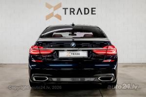 Black BMW 7 Series 2015 in Parnu, with an engine capacity of 3.00 L and mileage of 254 thousand km for 23490 €, photo 5 on AUTOMOTO.COM.LV
