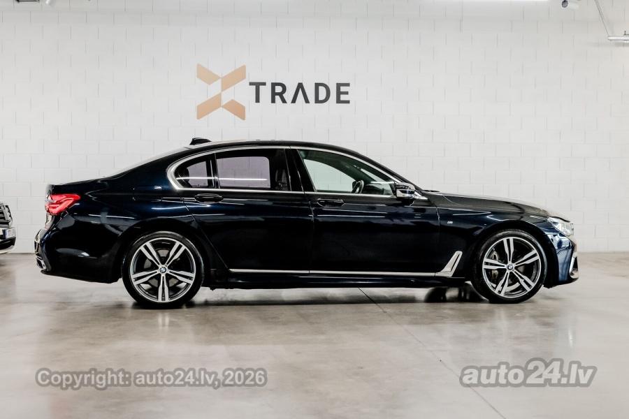 Black BMW 7 Series 2015 in Parnu, with an engine capacity of 3.00 L and mileage of 254 thousand km for 23490 €, photo 7 on AUTOMOTO.COM.LV