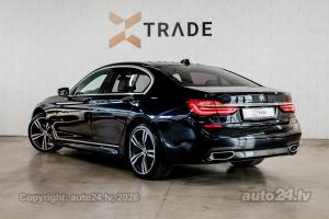 Black BMW 7 Series 2015 in Parnu, with an engine capacity of 3.00 L and mileage of 254 thousand km for 23490 €, photo 10 on AUTOMOTO.COM.LV