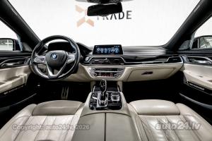 Black BMW 7 Series 2015 in Parnu, with an engine capacity of 3.00 L and mileage of 254 thousand km for 23490 €, photo 17 on AUTOMOTO.COM.LV