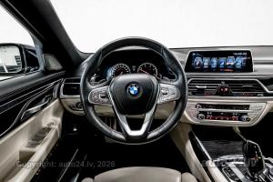 Black BMW 7 Series 2015 in Parnu, with an engine capacity of 3.00 L and mileage of 254 thousand km for 23490 €, photo 18 on AUTOMOTO.COM.LV