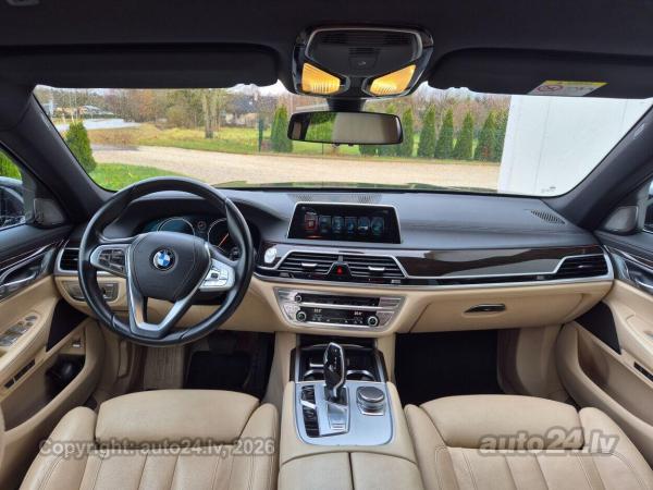 Black BMW 7 Series 2016 in Tartu, with an engine capacity of 3.00 L and mileage of 218 thousand km for 24800 €, photo 4 on AUTOMOTO.COM.LV