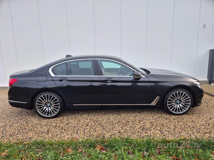 Melns BMW 7 Series 2016 Tartu, ar dzinēja tilpumu 3.00 L un nobraukumu 218 tūkst. km par 24800 €, foto 5 vietnē AUTOMOTO.COM.LV
