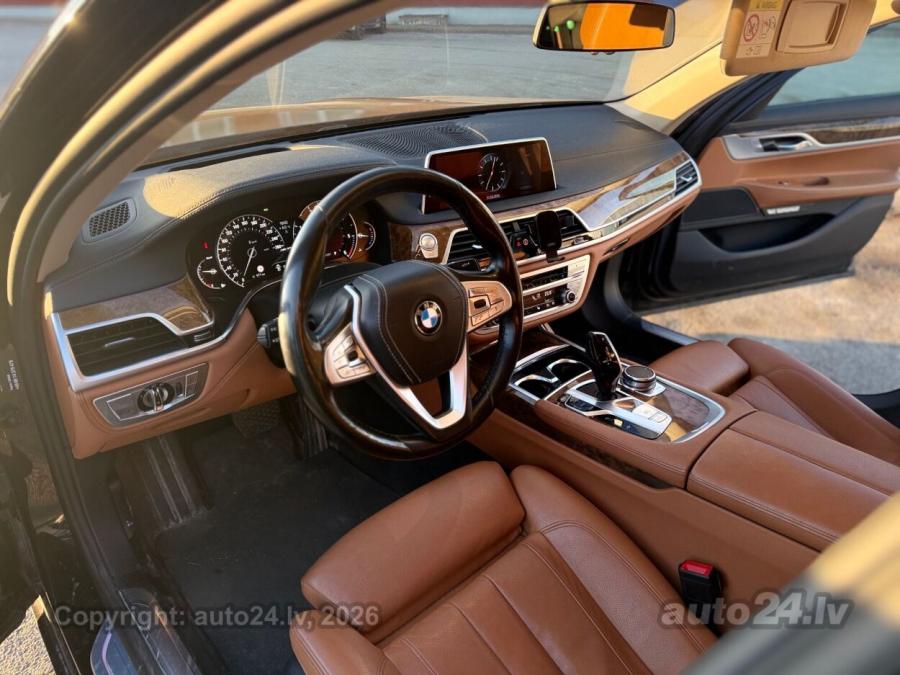 Melns BMW 7 Series 2016 Tallina, ar dzinēja tilpumu 3.00 L un nobraukumu 225 tūkst. km par 22999 €, foto 5 vietnē AUTOMOTO.COM.LV