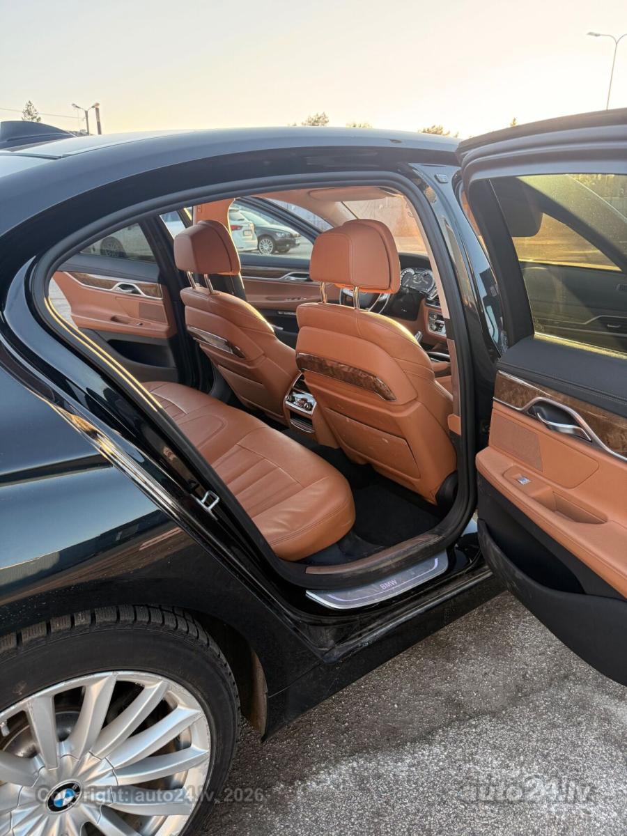 Melns BMW 7 Series 2016 Tallina, ar dzinēja tilpumu 3.00 L un nobraukumu 225 tūkst. km par 22999 €, foto 7 vietnē AUTOMOTO.COM.LV