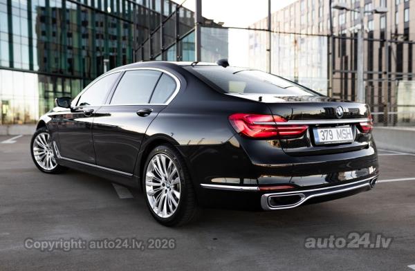 Black BMW 7 Series 2016 in Tallinn, with an engine capacity of 3.00 L and mileage of 190 thousand km for 37900 €, photo 4 on AUTOMOTO.COM.LV