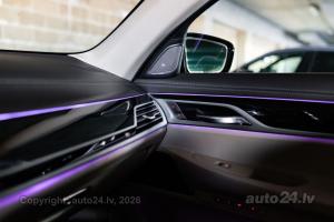 Melns BMW 7 Series 2016 Tallina, ar dzinēja tilpumu 3.00 L un nobraukumu 190 tūkst. km par 37900 €, foto 23 vietnē AUTOMOTO.COM.LV