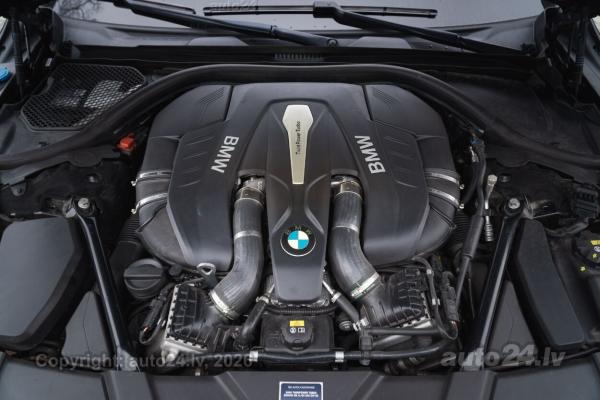 Melns BMW 7 Series 2016 Tallina, ar dzinēja tilpumu 4.40 L un nobraukumu 168 tūkst. km par 28000 €, foto 10 vietnē AUTOMOTO.COM.LV