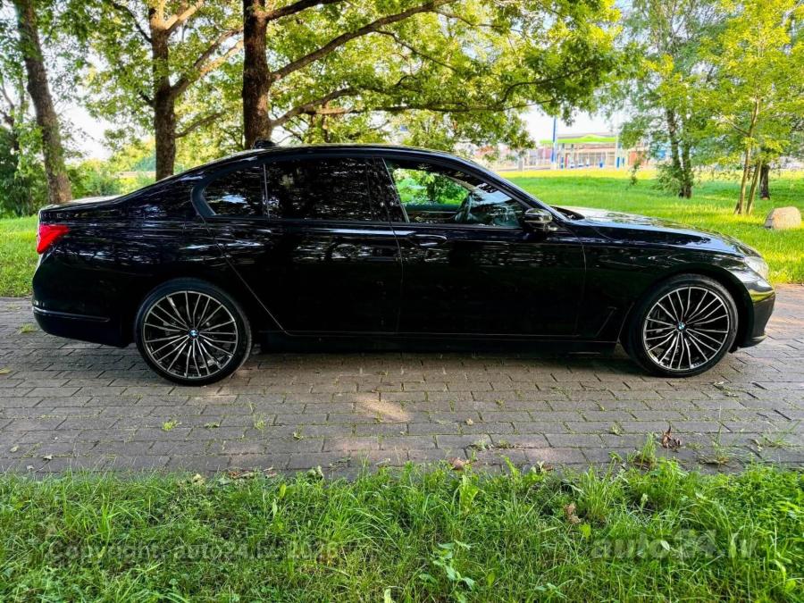 Melns BMW 7 Series 2016 Tallina, ar dzinēja tilpumu 3.00 L un nobraukumu 229 tūkst. km par 23900 €, foto 7 vietnē AUTOMOTO.COM.LV