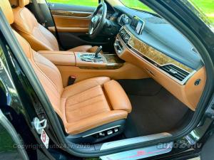 Melns BMW 7 Series 2016 Tallina, ar dzinēja tilpumu 3.00 L un nobraukumu 229 tūkst. km par 23900 €, foto 13 vietnē AUTOMOTO.COM.LV