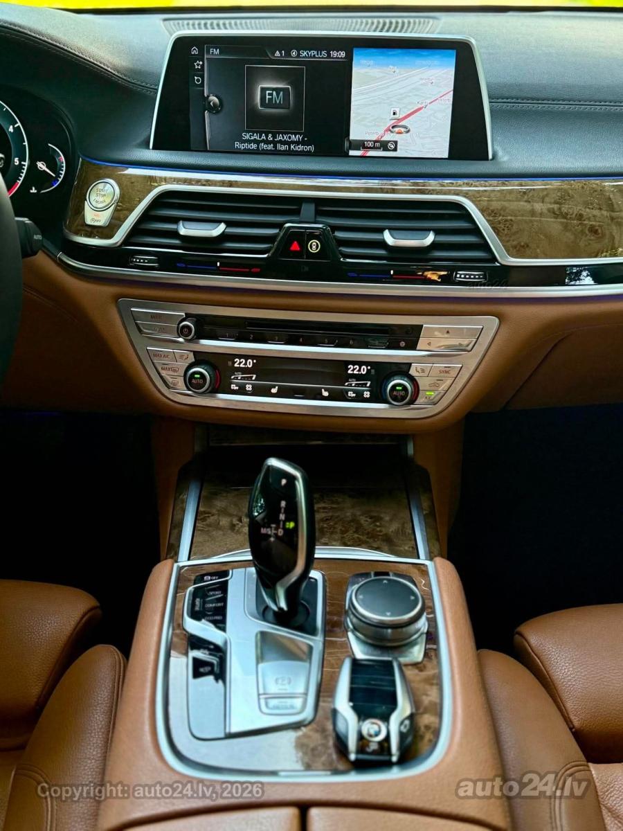 Melns BMW 7 Series 2016 Tallina, ar dzinēja tilpumu 3.00 L un nobraukumu 229 tūkst. km par 23900 €, foto 18 vietnē AUTOMOTO.COM.LV