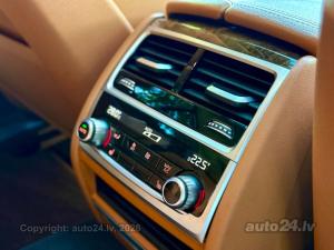 Melns BMW 7 Series 2016 Tallina, ar dzinēja tilpumu 3.00 L un nobraukumu 229 tūkst. km par 23900 €, foto 23 vietnē AUTOMOTO.COM.LV
