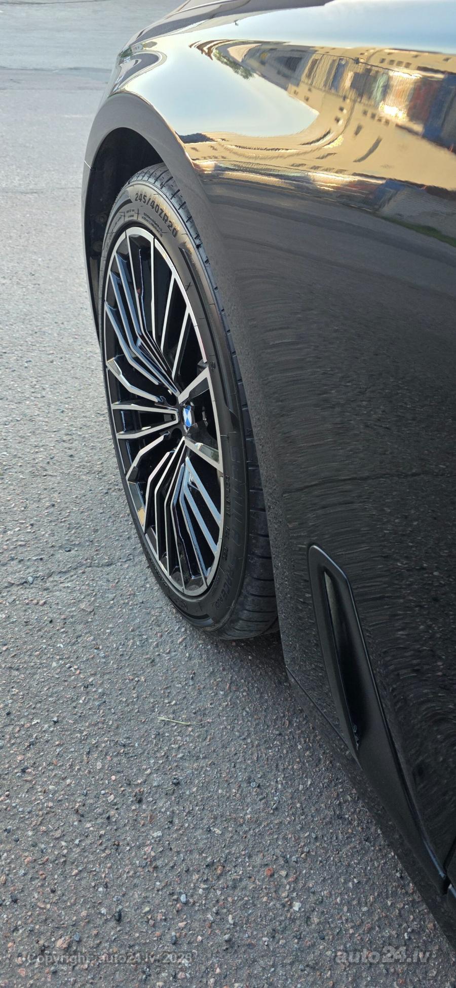 Melns BMW 7 Series 2016 Tallina, ar dzinēja tilpumu 3.00 L un nobraukumu 229 tūkst. km par 23900 €, foto 28 vietnē AUTOMOTO.COM.LV