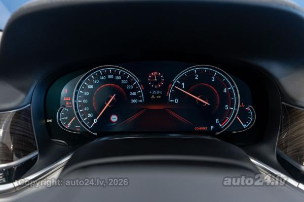 Black BMW 7 Series 2016 in Tallinn, with an engine capacity of 2.99 L and mileage of 120 thousand km for 32990 €, photo 9 on AUTOMOTO.COM.LV