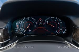 Black BMW 7 Series 2016 in Tallinn, with an engine capacity of 2.99 L and mileage of 120 thousand km for 32990 €, photo 10 on AUTOMOTO.COM.LV