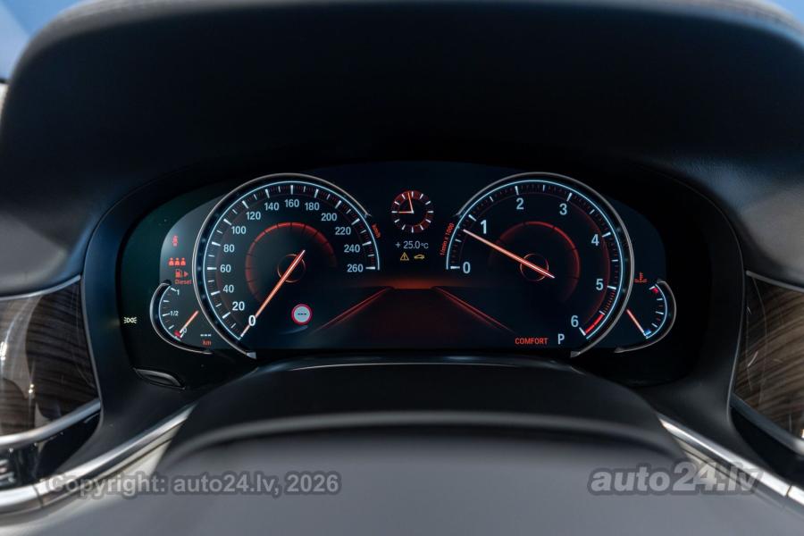 Black BMW 7 Series 2016 in Tallinn, with an engine capacity of 2.99 L and mileage of 120 thousand km for 32990 €, photo 10 on AUTOMOTO.COM.LV