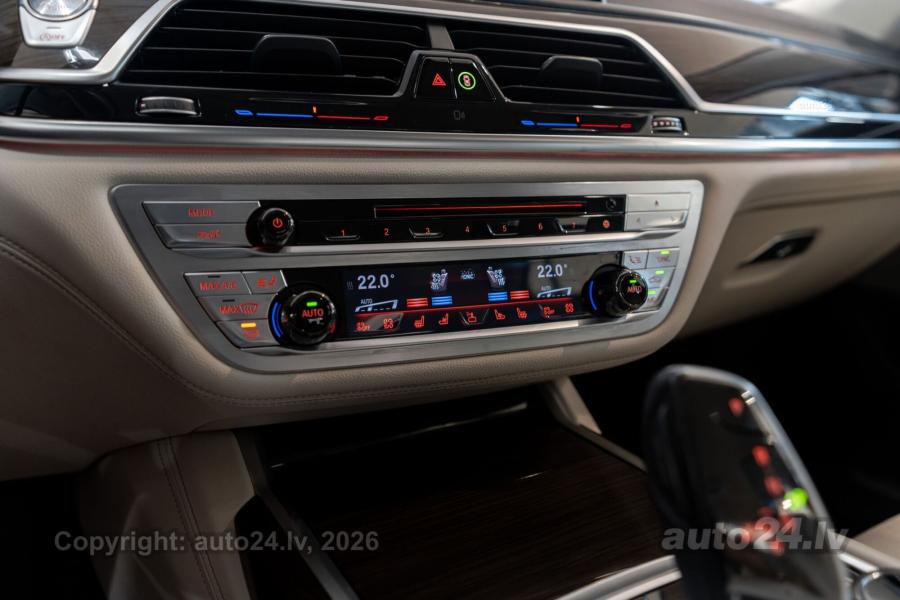 Black BMW 7 Series 2016 in Tallinn, with an engine capacity of 2.99 L and mileage of 120 thousand km for 32990 €, photo 11 on AUTOMOTO.COM.LV