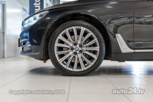 Black BMW 7 Series 2016 in Tallinn, with an engine capacity of 2.99 L and mileage of 120 thousand km for 32990 €, photo 21 on AUTOMOTO.COM.LV