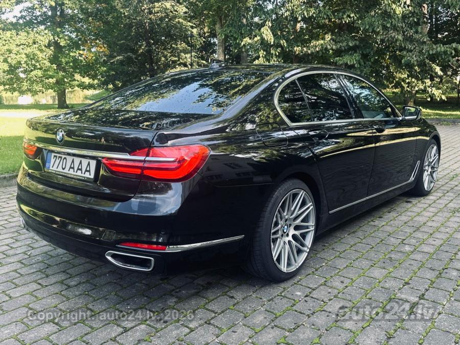 Melns BMW 7 Series 2016 Saue, ar dzinēja tilpumu 3.00 L un nobraukumu 215 tūkst. km par 23900 €, foto 4 vietnē AUTOMOTO.COM.LV