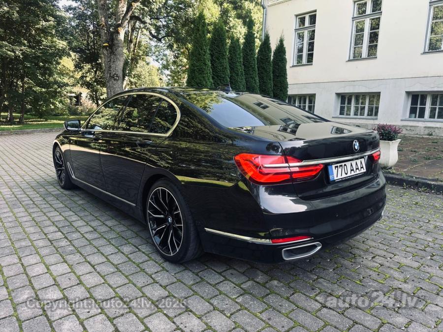 Melns BMW 7 Series 2016 Saue, ar dzinēja tilpumu 3.00 L un nobraukumu 215 tūkst. km par 23900 €, foto 10 vietnē AUTOMOTO.COM.LV