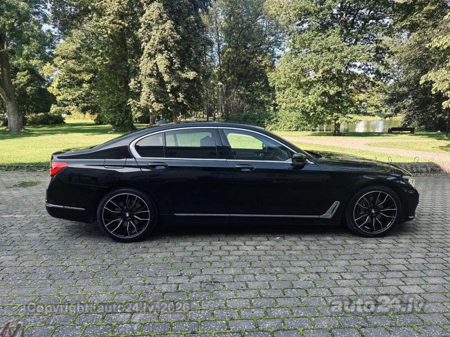 Melns BMW 7 Series 2016 Saue, ar dzinēja tilpumu 3.00 L un nobraukumu 215 tūkst. km par 23900 €, foto 11 vietnē AUTOMOTO.COM.LV