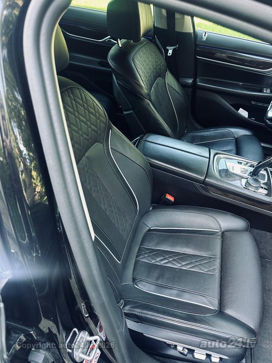 Melns BMW 7 Series 2016 Saue, ar dzinēja tilpumu 3.00 L un nobraukumu 215 tūkst. km par 23900 €, foto 13 vietnē AUTOMOTO.COM.LV