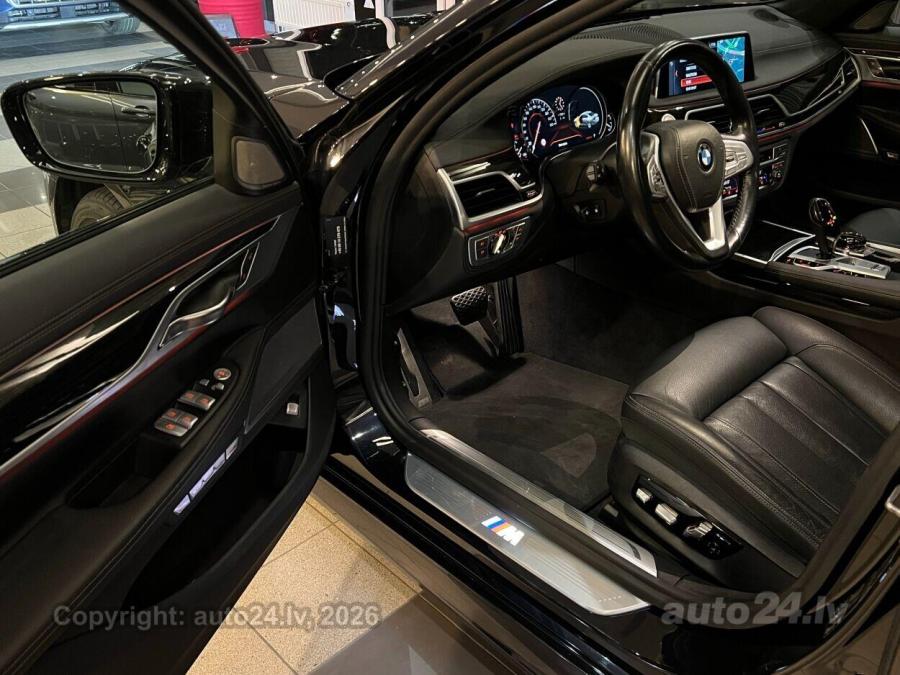 Melns BMW 7 Series 2017 Rīga, ar dzinēja tilpumu 3.00 L un nobraukumu 144 tūkst. km par 32900 €, foto 11 vietnē AUTOMOTO.COM.LV