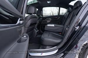 Black BMW 7 Series 2017 in Tartu, with an engine capacity of 0.00 L and mileage of 300 thousand km for 22900 €, photo 6 on AUTOMOTO.COM.LV