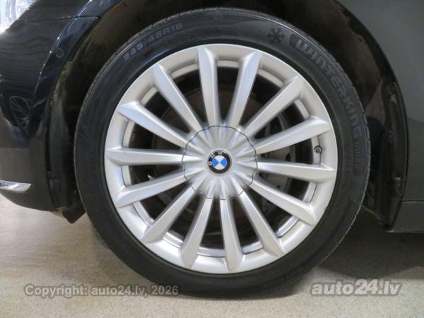Melns BMW 7 Series 2017 Tallina, ar dzinēja tilpumu 3.00 L un nobraukumu 138 tūkst. km par 21900 €, foto 11 vietnē AUTOMOTO.COM.LV