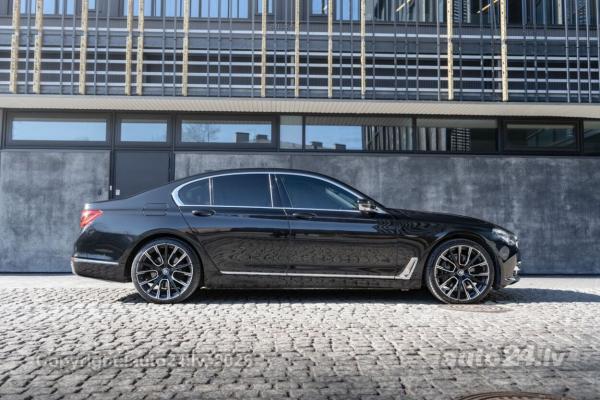 Melns BMW 7 Series 2017 Tartu, ar dzinēja tilpumu 3.00 L un nobraukumu 189 tūkst. km par 29900 €, foto 5 vietnē AUTOMOTO.COM.LV