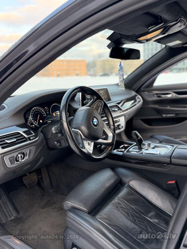Black BMW 7 Series 2017 in Tallinn, with an engine capacity of 3.00 L and mileage of 160 thousand km for 28000 €, photo 5 on AUTOMOTO.COM.LV