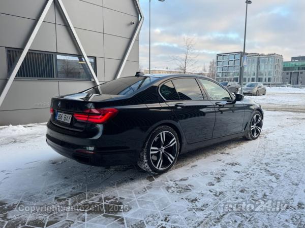 Black BMW 7 Series 2017 in Tallinn, with an engine capacity of 3.00 L and mileage of 160 thousand km for 28000 €, photo 7 on AUTOMOTO.COM.LV