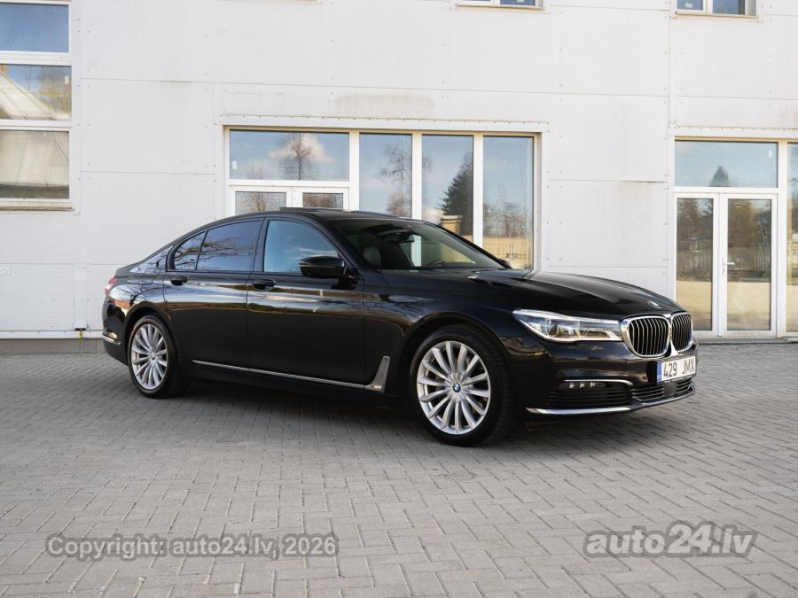 Melns BMW 7 Series 2017 Tartu, ar dzinēja tilpumu 3.00 L un nobraukumu 139 tūkst. km par 28900 €, foto 8 vietnē AUTOMOTO.COM.LV
