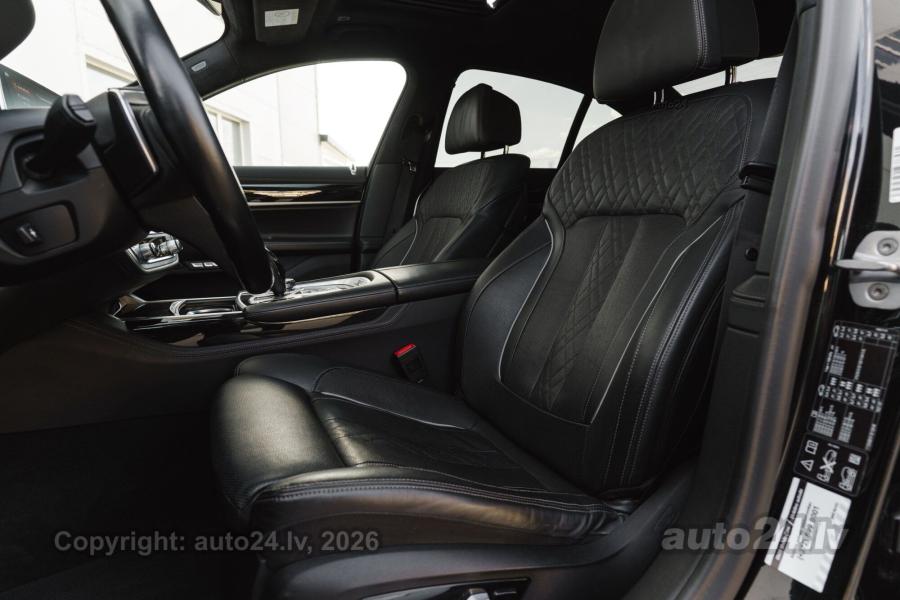 Melns BMW 7 Series 2017 Tartu, ar dzinēja tilpumu 3.00 L un nobraukumu 139 tūkst. km par 28900 €, foto 10 vietnē AUTOMOTO.COM.LV