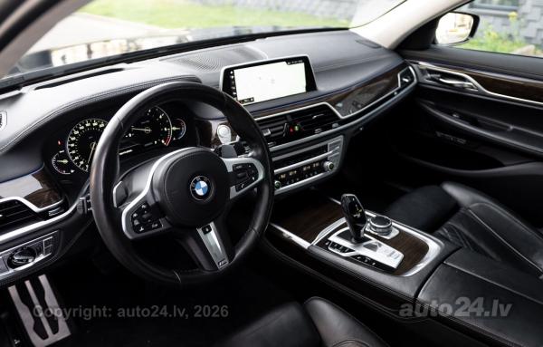 Black BMW 7 Series 2017 in Tallinn, with an engine capacity of 3.00 L and mileage of 111 thousand km for 32000 €, photo 7 on AUTOMOTO.COM.LV