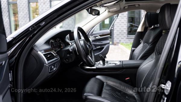 Black BMW 7 Series 2017 in Tallinn, with an engine capacity of 3.00 L and mileage of 111 thousand km for 32000 €, photo 8 on AUTOMOTO.COM.LV