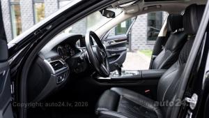 Melns BMW 7 Series 2017 Tallina, ar dzinēja tilpumu 3.00 L un nobraukumu 111 tūkst. km par 32000 €, foto 9 vietnē AUTOMOTO.COM.LV