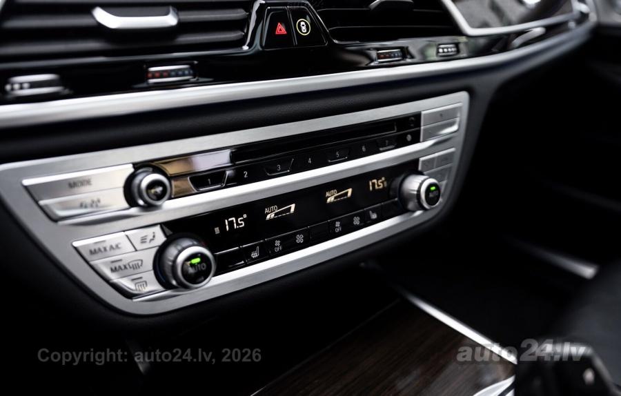 Melns BMW 7 Series 2017 Tallina, ar dzinēja tilpumu 3.00 L un nobraukumu 111 tūkst. km par 32000 €, foto 21 vietnē AUTOMOTO.COM.LV