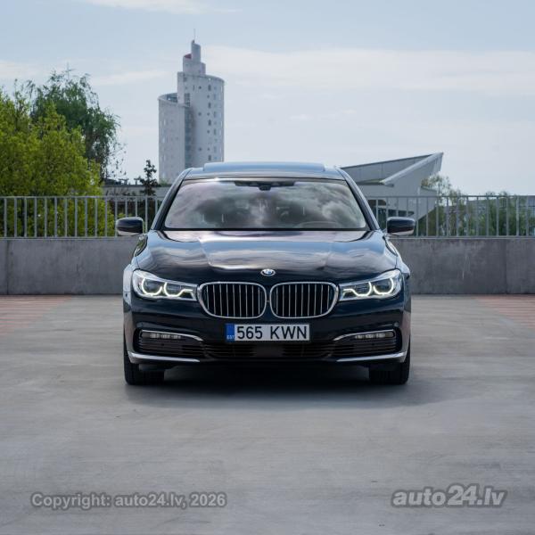 Melns BMW 7 Series 2017 Tallina, ar dzinēja tilpumu 2.00 L un nobraukumu 217 tūkst. km par 25500 €, foto  vietnē AUTOMOTO.COM.LV