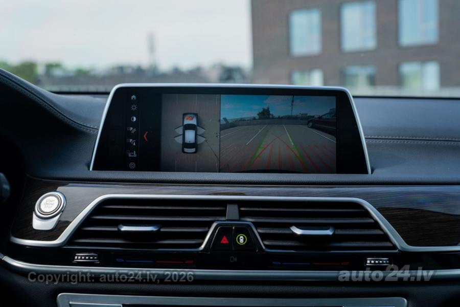 Melns BMW 7 Series 2017 Tallina, ar dzinēja tilpumu 2.00 L un nobraukumu 217 tūkst. km par 25500 €, foto 14 vietnē AUTOMOTO.COM.LV