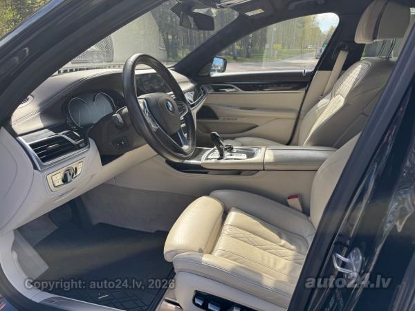 Melns BMW 7 Series 2017 Tallina, ar dzinēja tilpumu 3.00 L un nobraukumu 108 tūkst. km par 29800 €, foto 8 vietnē AUTOMOTO.COM.LV