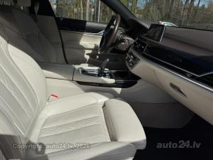 Melns BMW 7 Series 2017 Tallina, ar dzinēja tilpumu 3.00 L un nobraukumu 108 tūkst. km par 29800 €, foto 15 vietnē AUTOMOTO.COM.LV