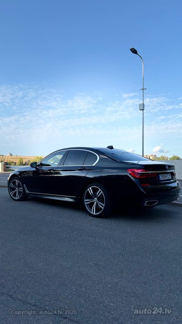 Melns BMW 7 Series 2017 Tallina, ar dzinēja tilpumu 3.00 L un nobraukumu 240 tūkst. km par 28500 €, foto 6 vietnē AUTOMOTO.COM.LV