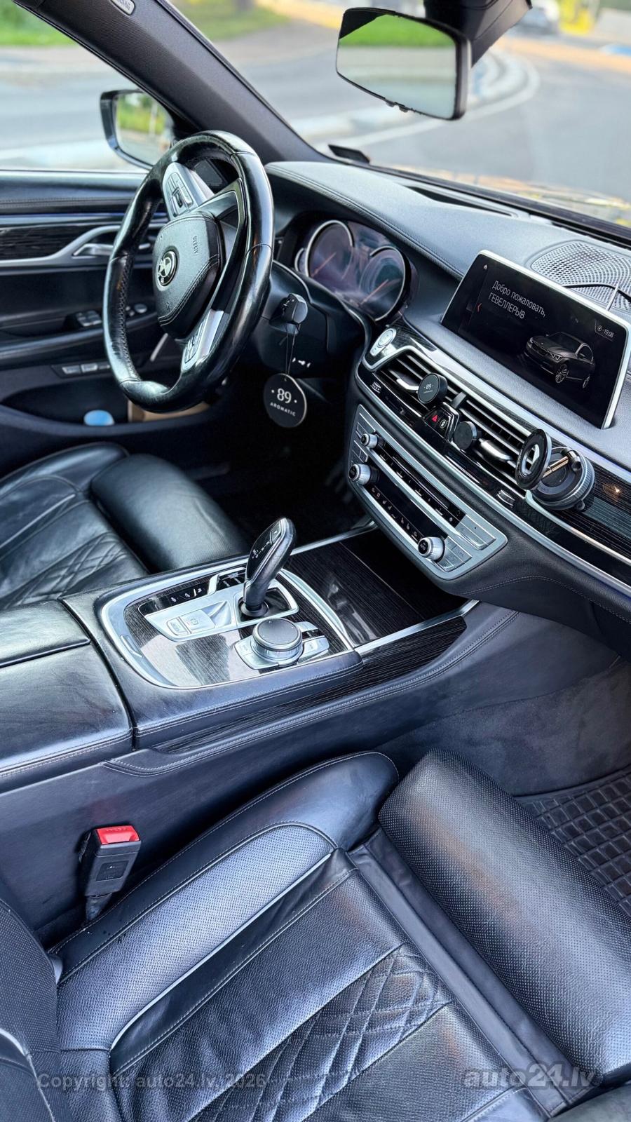 Melns BMW 7 Series 2017 Tallina, ar dzinēja tilpumu 3.00 L un nobraukumu 240 tūkst. km par 28500 €, foto 11 vietnē AUTOMOTO.COM.LV